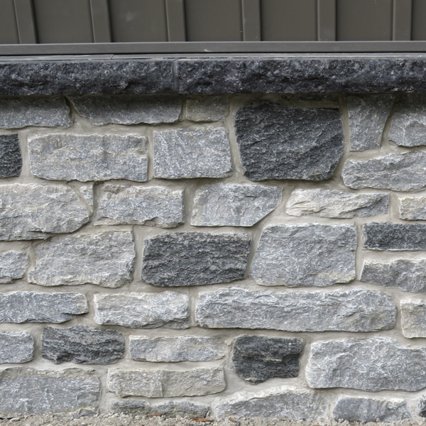 Timothy's Blend Tumbled Ledgerock with Midnight Black Ledgerock Accent ...