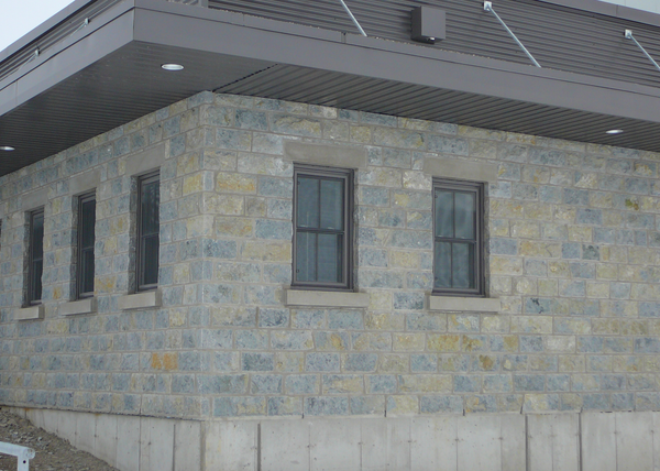 Weatheredge Limestone Bed Face - Thin Veneer Drystack - 7 3/4" Sawn He ...